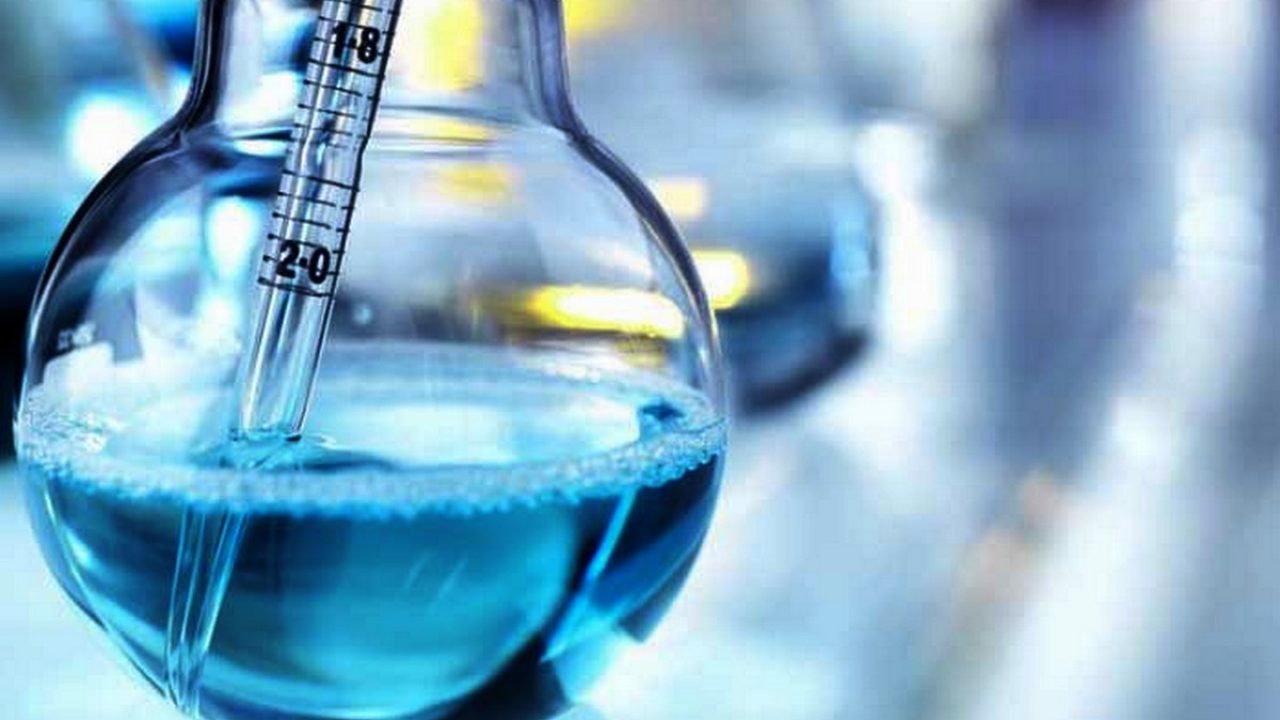 Operator banda ambalare/etichetare alcool medicinal Germania 1600-1800 ...